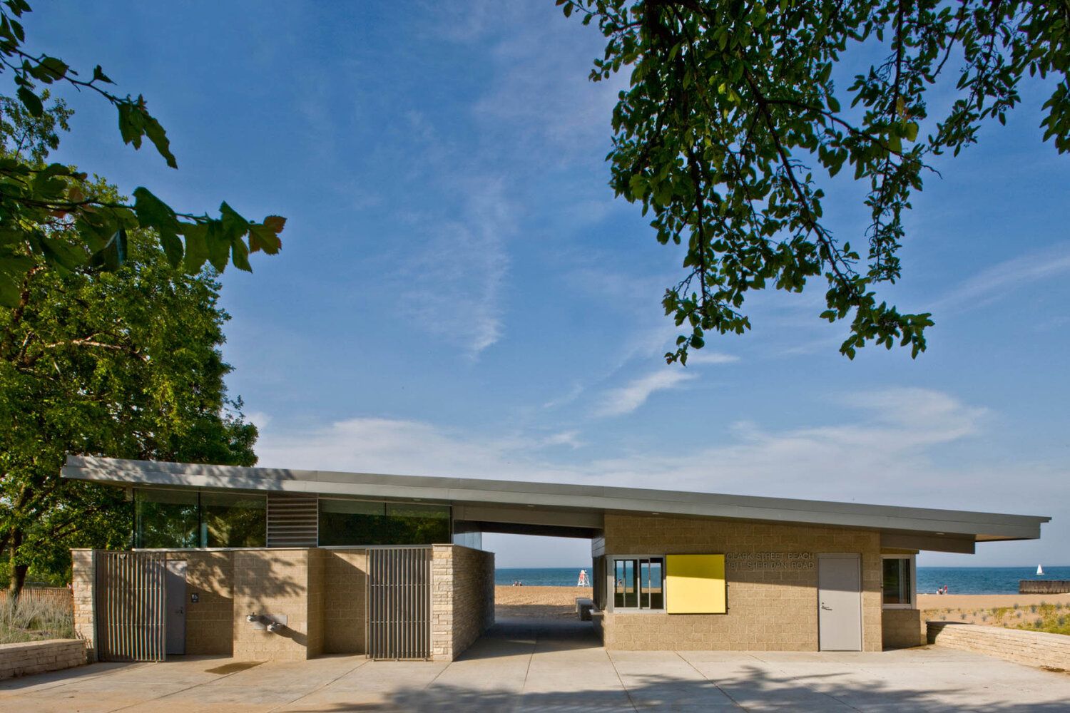 Three swimmers rescued and 21-year-old body recovered in Lake Michigan ...